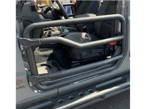 Mopar 2023 Jeep Gladiator Door Kit | Mopar Genuine Parts