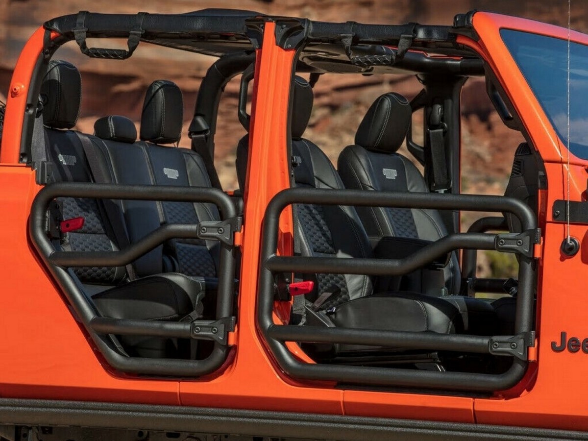 Mopar Performance Tube Door Kit 4 Door - 77072498AC | Mopar Genuine Parts