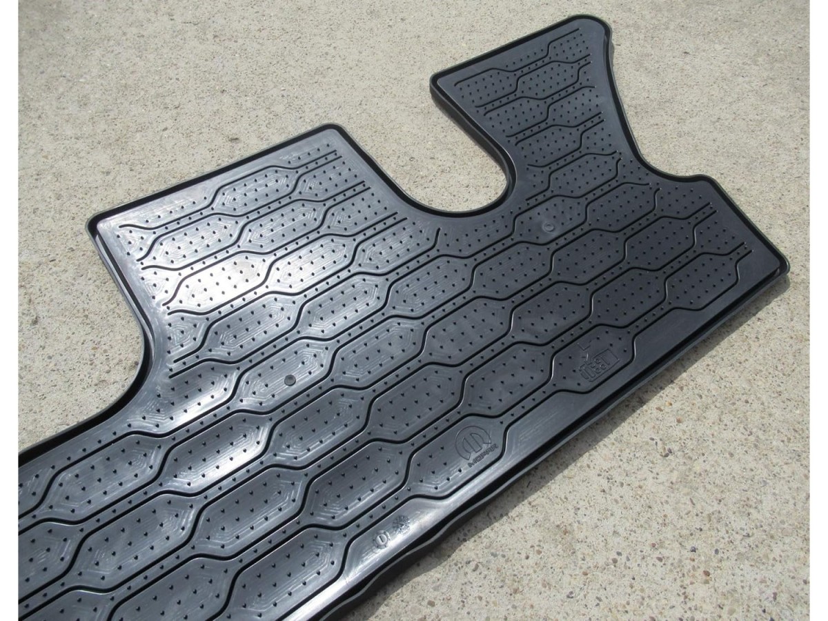 Mopar Rubber Mat Third Row Black For 60/40 Second Row Bench Seats ...