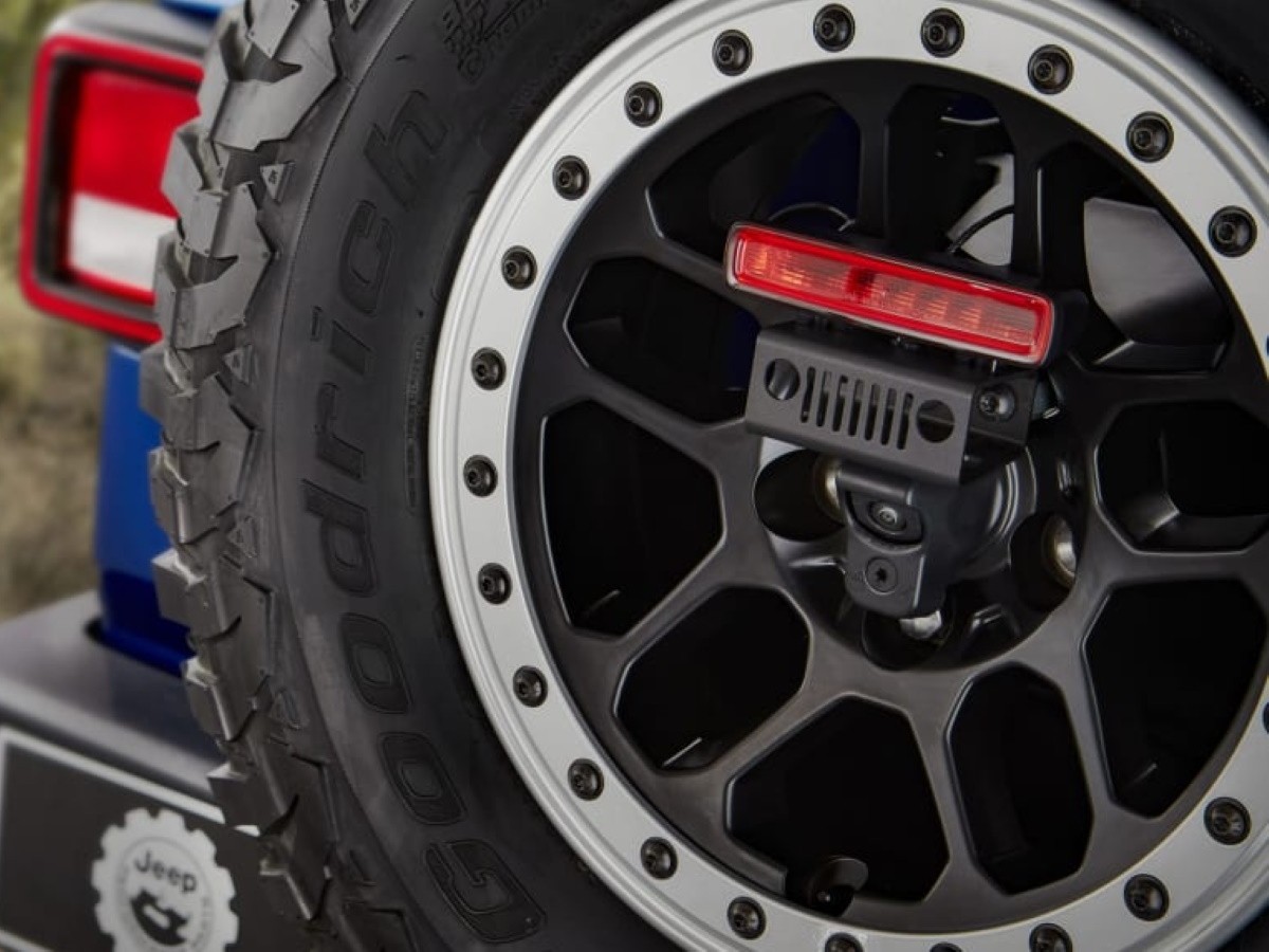 Mopar CHMSL Relocation Kit - 82215349AB | Mopar Genuine Parts