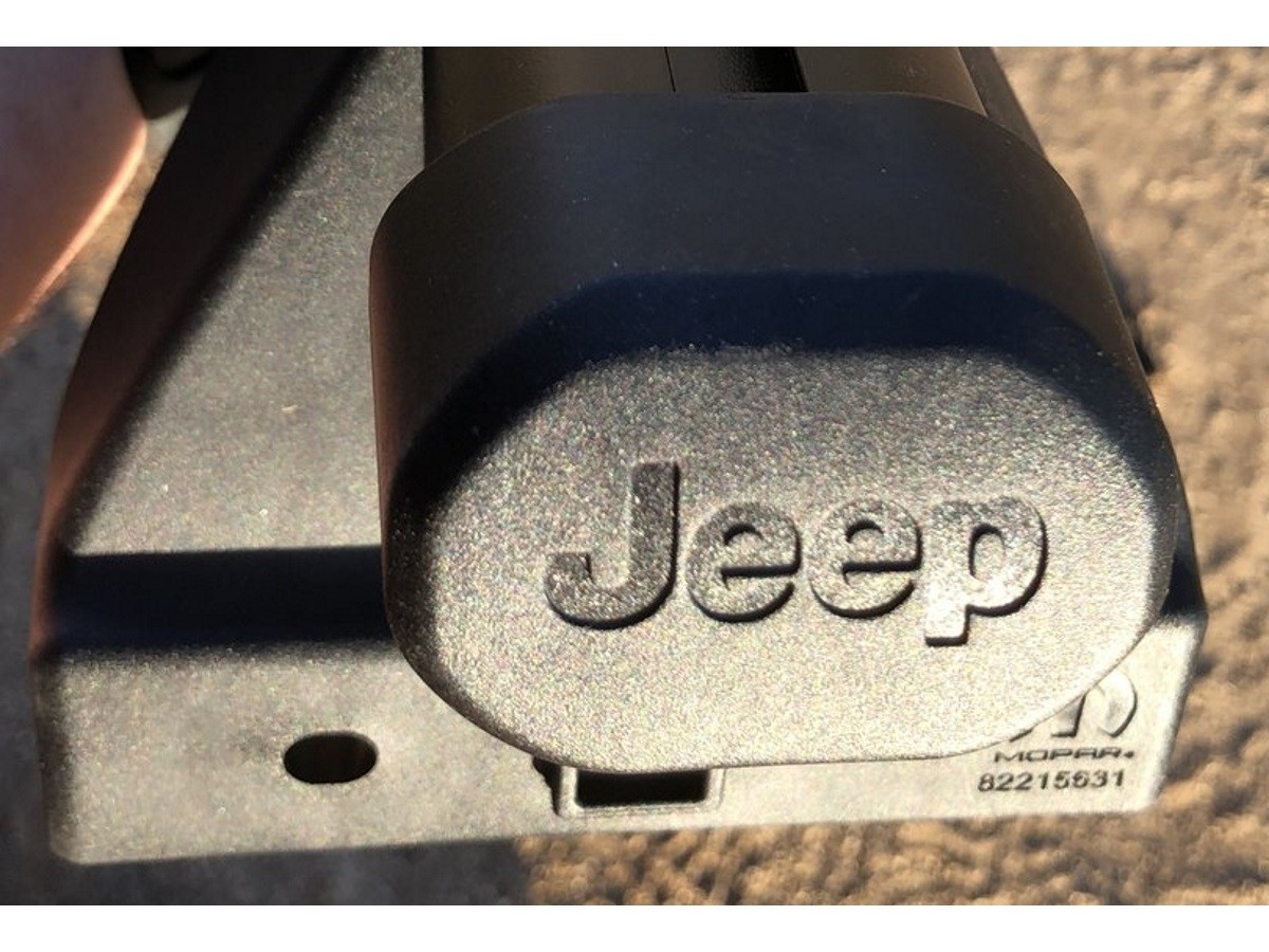 Mopar Bed Rack Cross Bars Kit Of Two - 82215631 | Mopar Genuine Parts