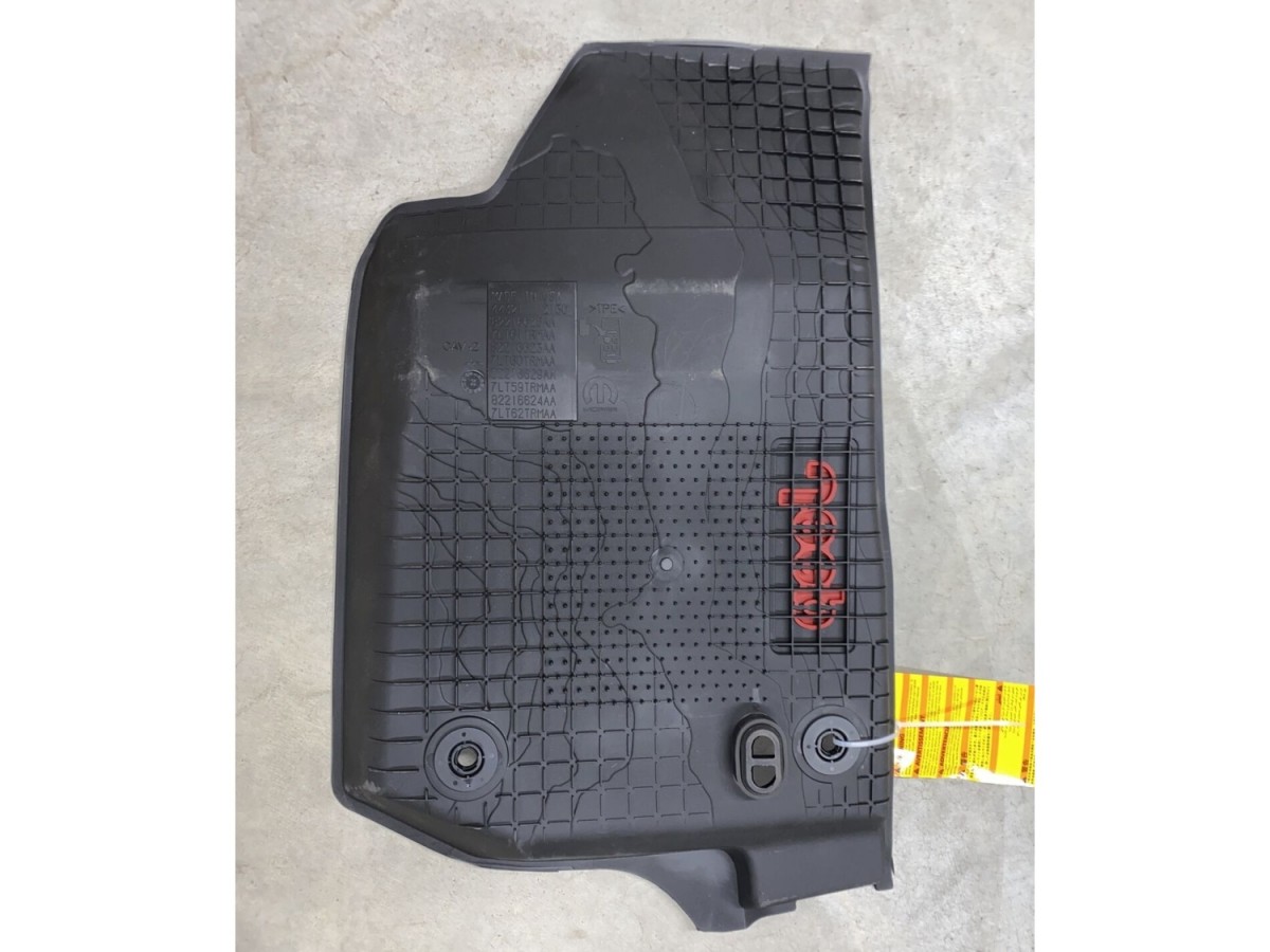 Mopar Rubber Floor Mats 4 Door 4 Mat Set For 4XE PHEV - 82216624AB ...