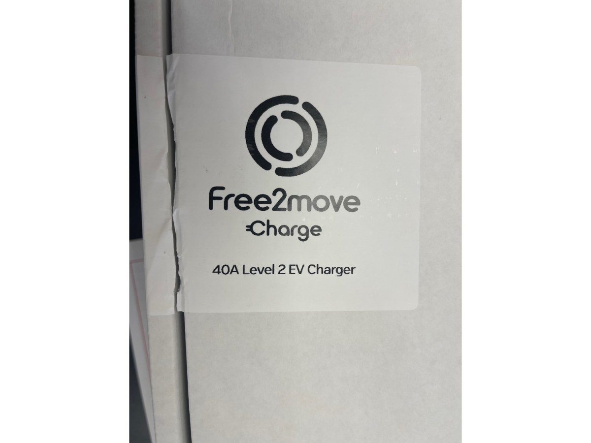 Mopar Level 2 40 Amp Electric Vehicle Charging Station Indoor Outdoor ...